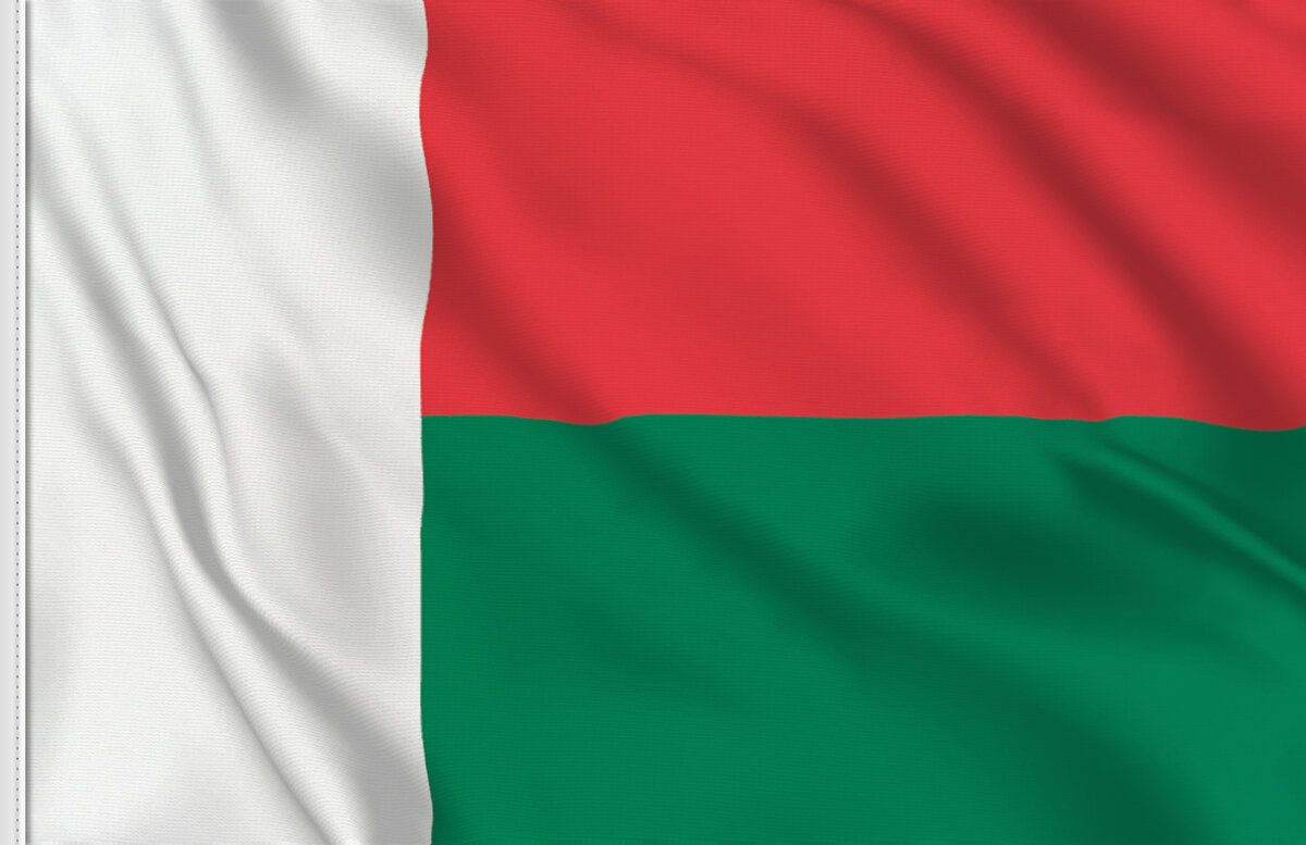 Bandera De Madagascar 641 Flag Of Madagascar Stock Photos, High Res